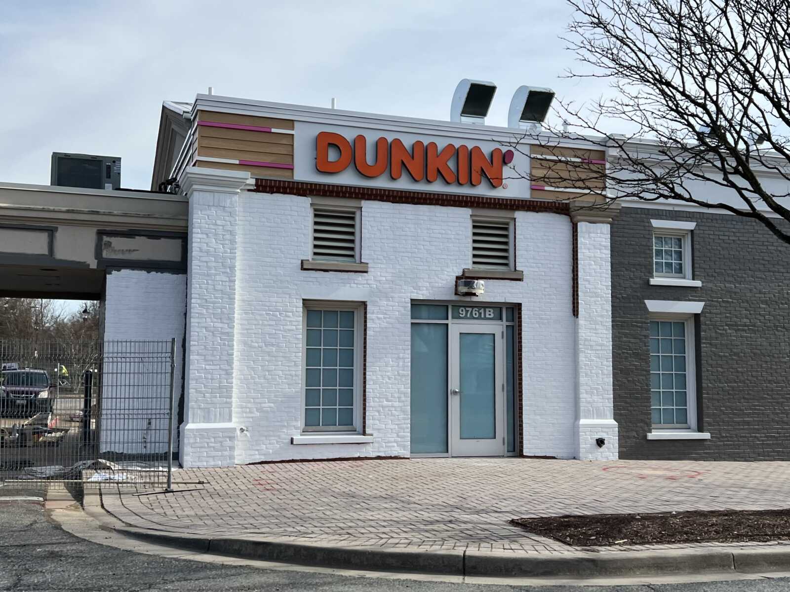 Progress Update: Signage Installed as Dunkin’ Nears Opening – TasteDMV